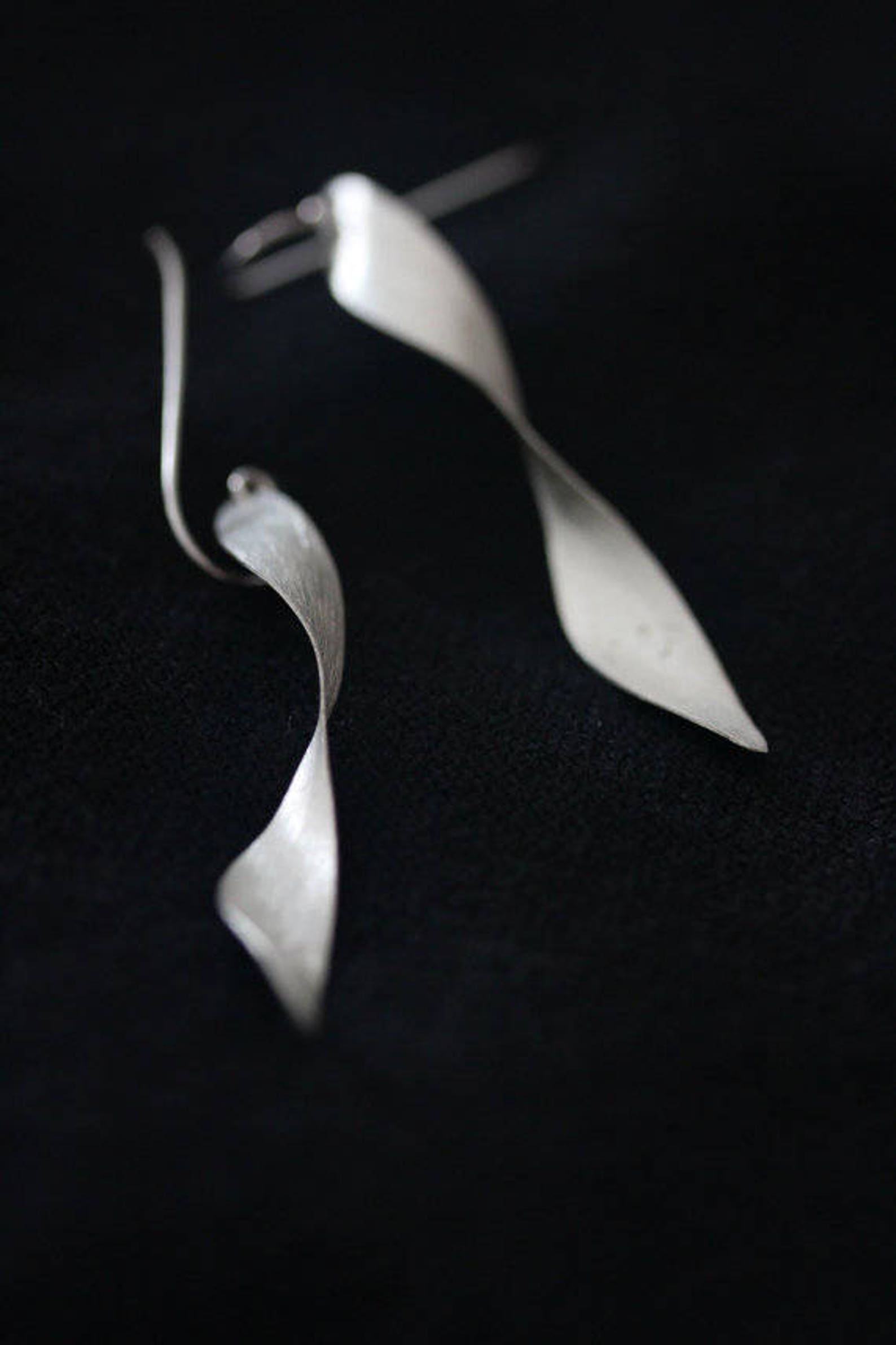 Handmade Twisting Leaf Silver Hook Earring E0138 - Etsy