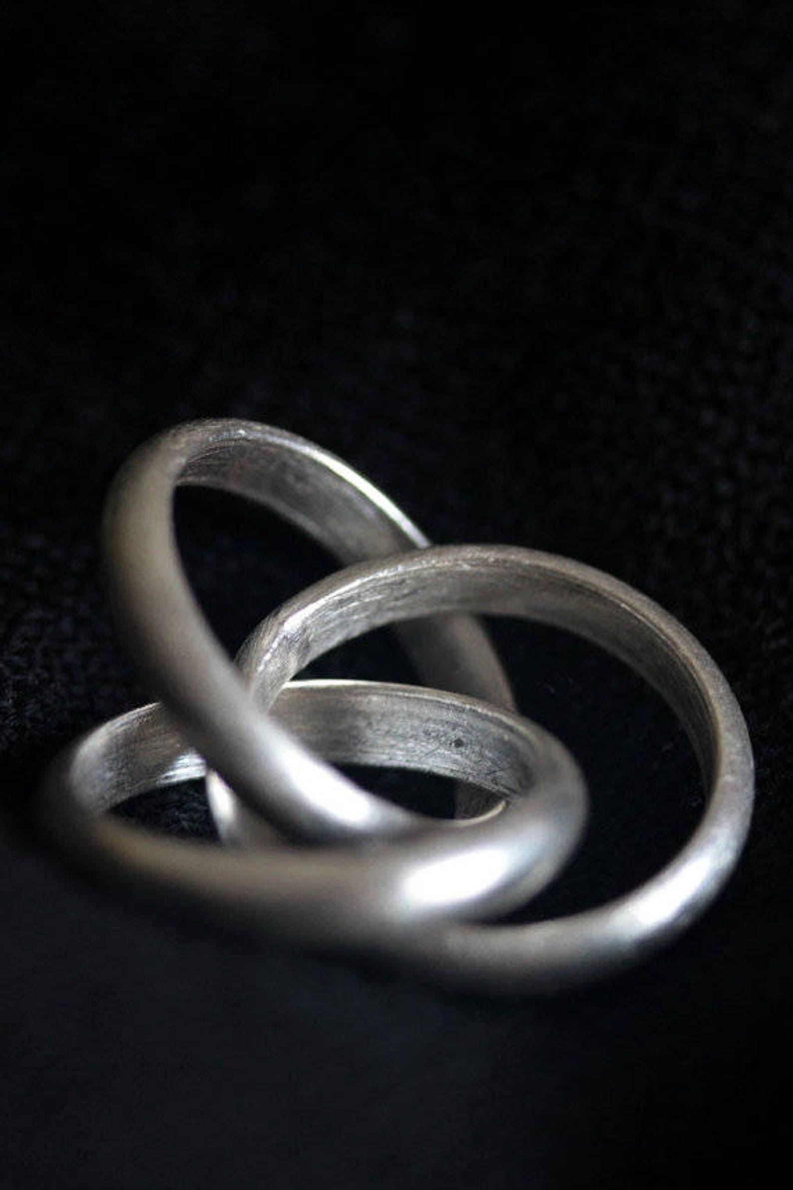 Handmade 3 Intertwined Rings in Thai Silver R0019 - Etsy
