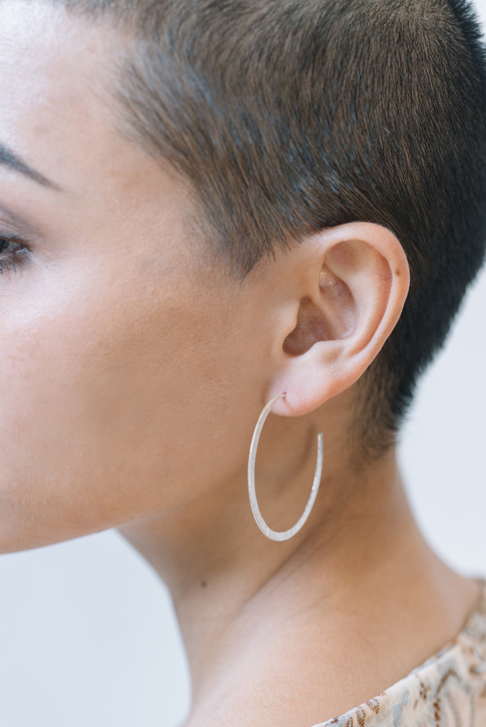 Handmade Loop Earrings in Hammered Silver Wire E0112 - Etsy