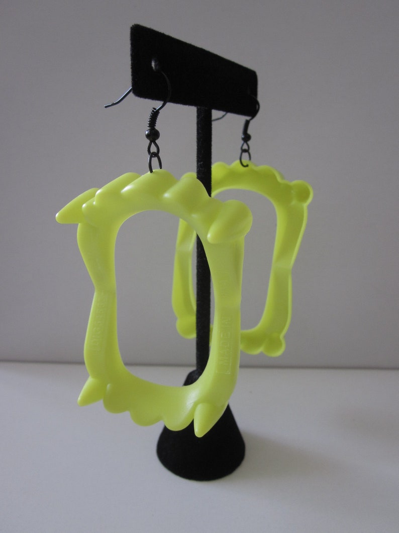 Neon Green Vampire Teeth/ Costume / Halloween / Dia De Los - Etsy UK