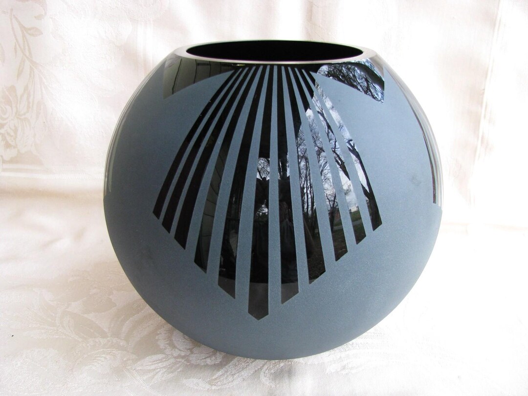 KELSEY / Pilgrim~art Glass~ball~vase~art Deco~black Amethyst~sand ...