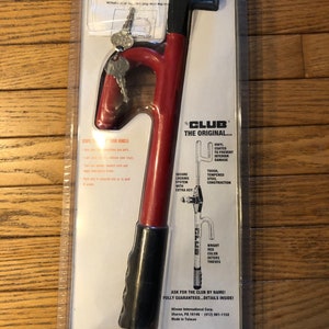 The CLUB Steering Wheel Lock Red - Model 1000 - 2 Keys - New in Package ...