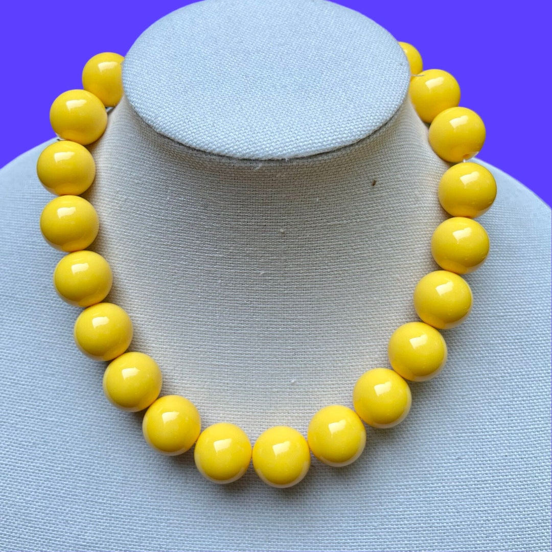 Butter Yellow Bead Necklace Necklace 20mm Bubblegum Bead Necklace ...