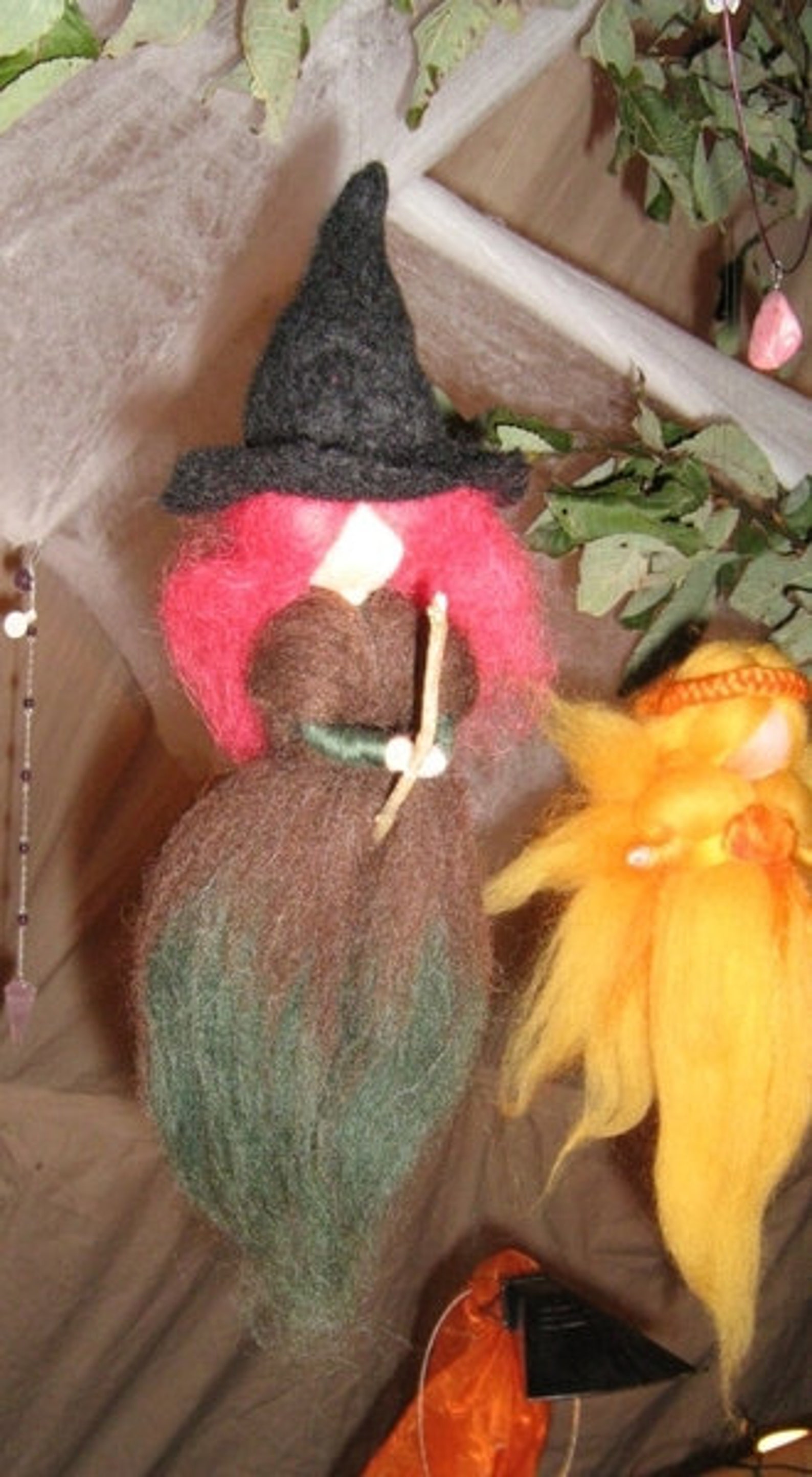 Hexe mit Besen gefilzt Halloween Wolle Filz witch | Etsy