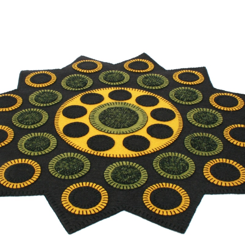 Sunflower Penny Rug - Etsy