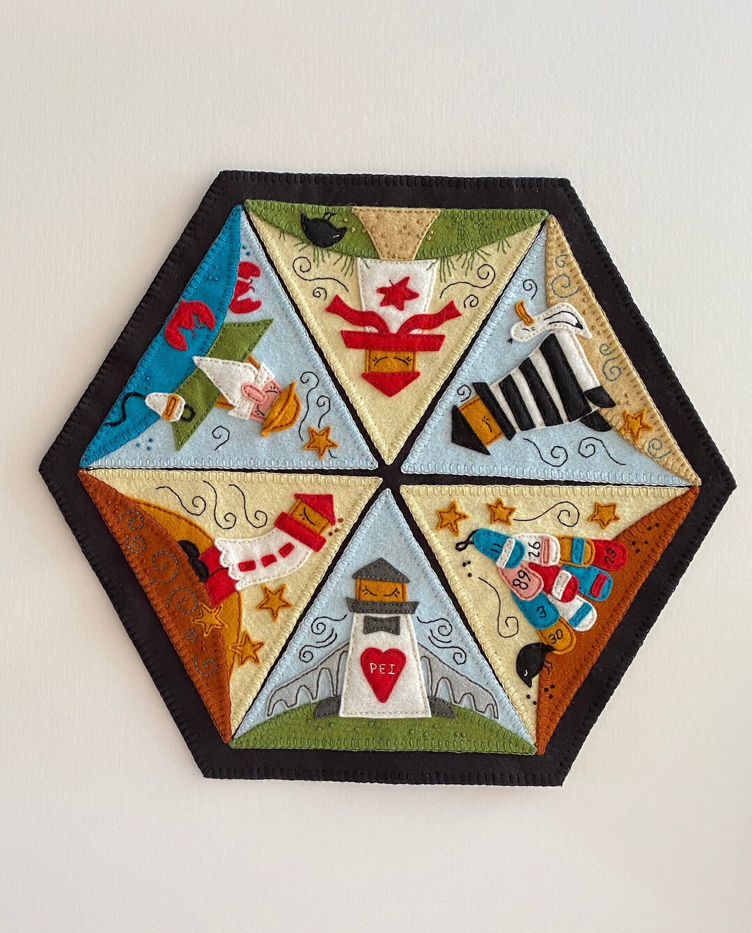 Lighthouse Table Runner Appliqué Pattern, Setting Day, Prince Edward ...