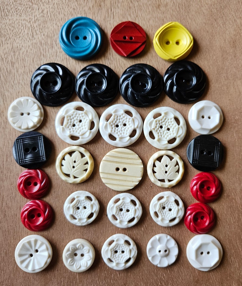 Vintage Large House Dress Buttons/vintage SPC Buttons/vintage Plastic ...