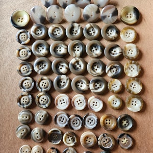 Vintage Molted Plastic Coat Buttons/vintage Brown Tan Coat Buttons ...