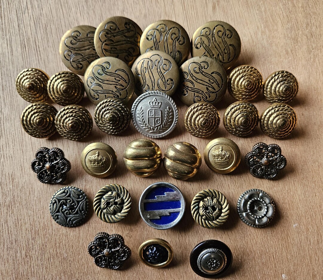 Vintage Metal Plastic Coat Buttons/vintage Metal Coat Buttons/vintage ...