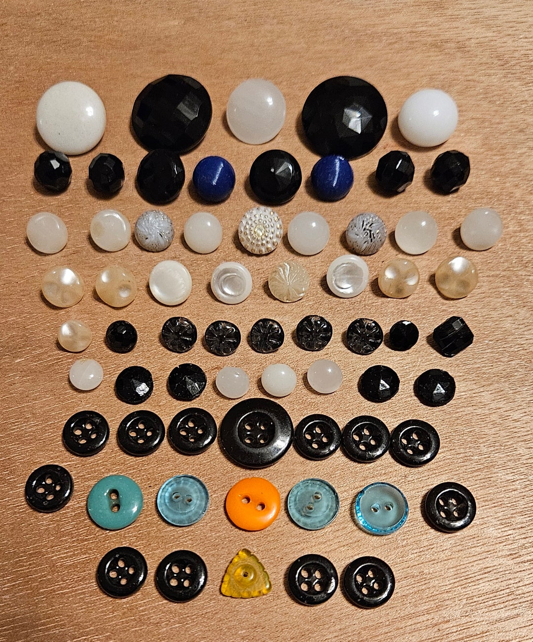 Vintage Glass Buttons/vintage Glass Button Lot/diminutive Glass Buttons ...