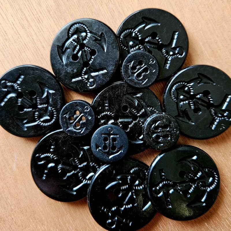 Bakelite Buttons - Etsy