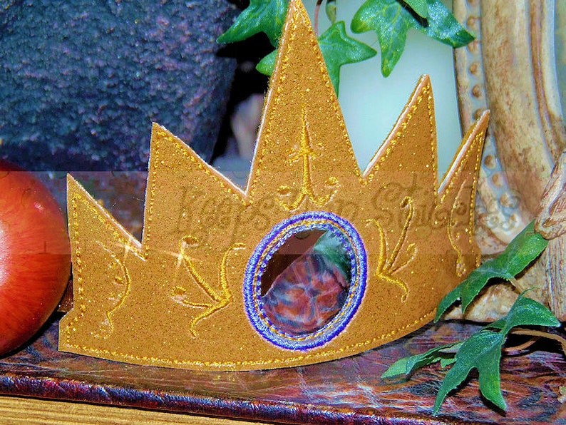 Exclusive Snow White Inspired EVIL QUEEN Magic Mirror | Etsy