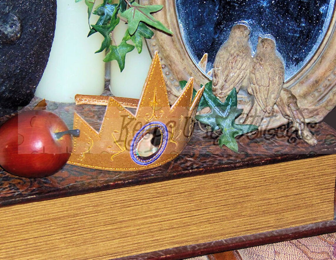 Exclusive Snow White Inspired EVIL QUEEN Magic Mirror | Etsy