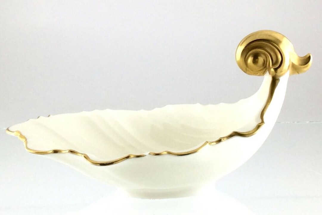 Vintage Narumi Mikasa Ivory Bone China Clam Shell Porcelain White ...