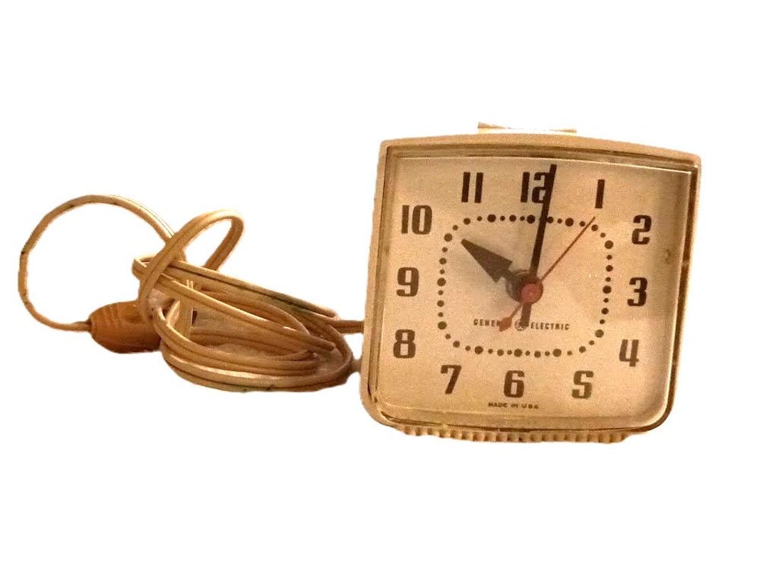 Vintage 1960's Analog Alarm Clock General Electric Model 7291 off White ...