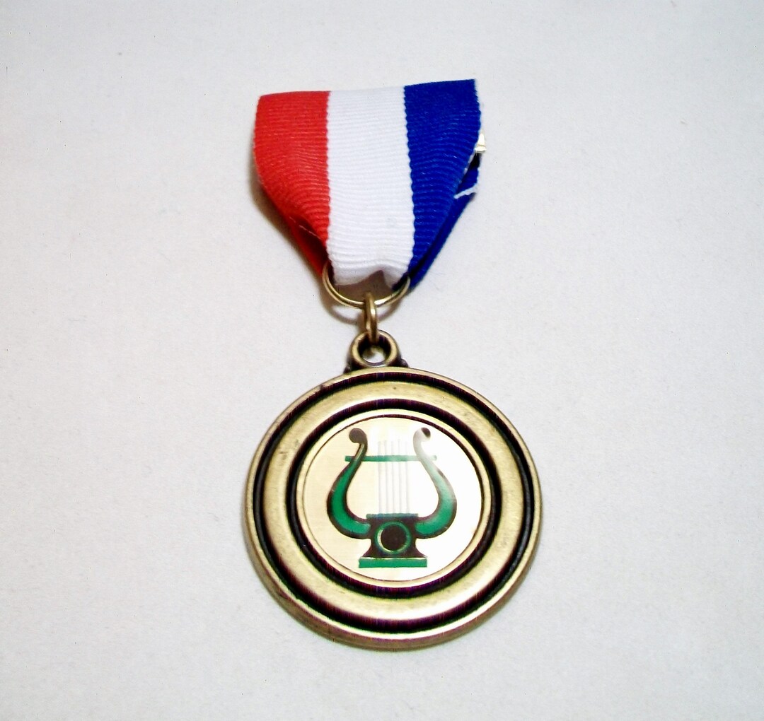 Green Harp Medal Ribbon Pin Dinn Bros Inc USA Collectible - Etsy