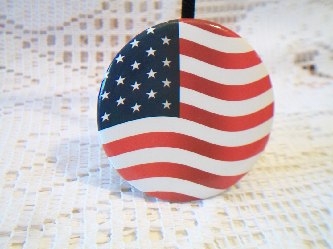 Vintage American Flag Pinback Button Pin Patriotic July Fourth Memorial ...
