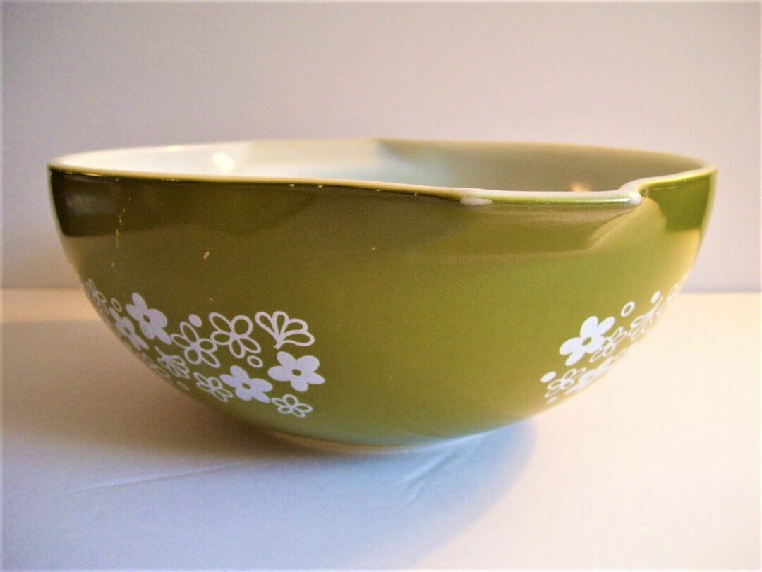 Vintage Pyrex Spring Blossom Cinderella Bowl Green White 444 Crazy ...