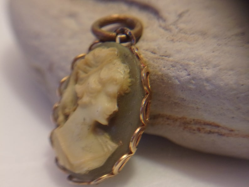 Blue Cameo Pendant Romantic Vintage Jewelry Fashion - Etsy