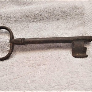 Antique Large Iron Metal Skeleton Key Circa 1800s Rusty 7long Front ...