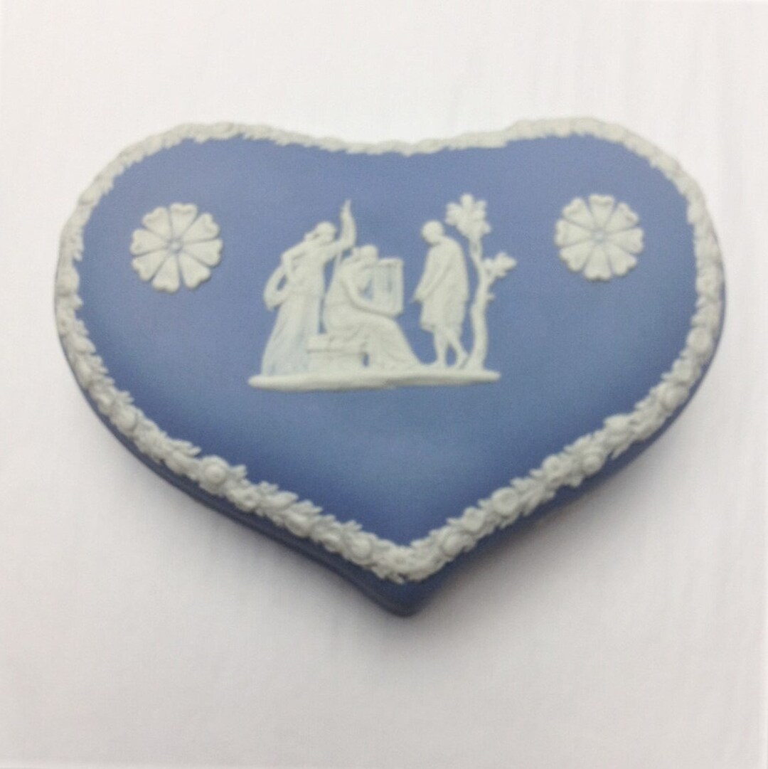 Vintage Wedgwood Jasperware Camay Jewelry Trinket Storage Box Elegant ...