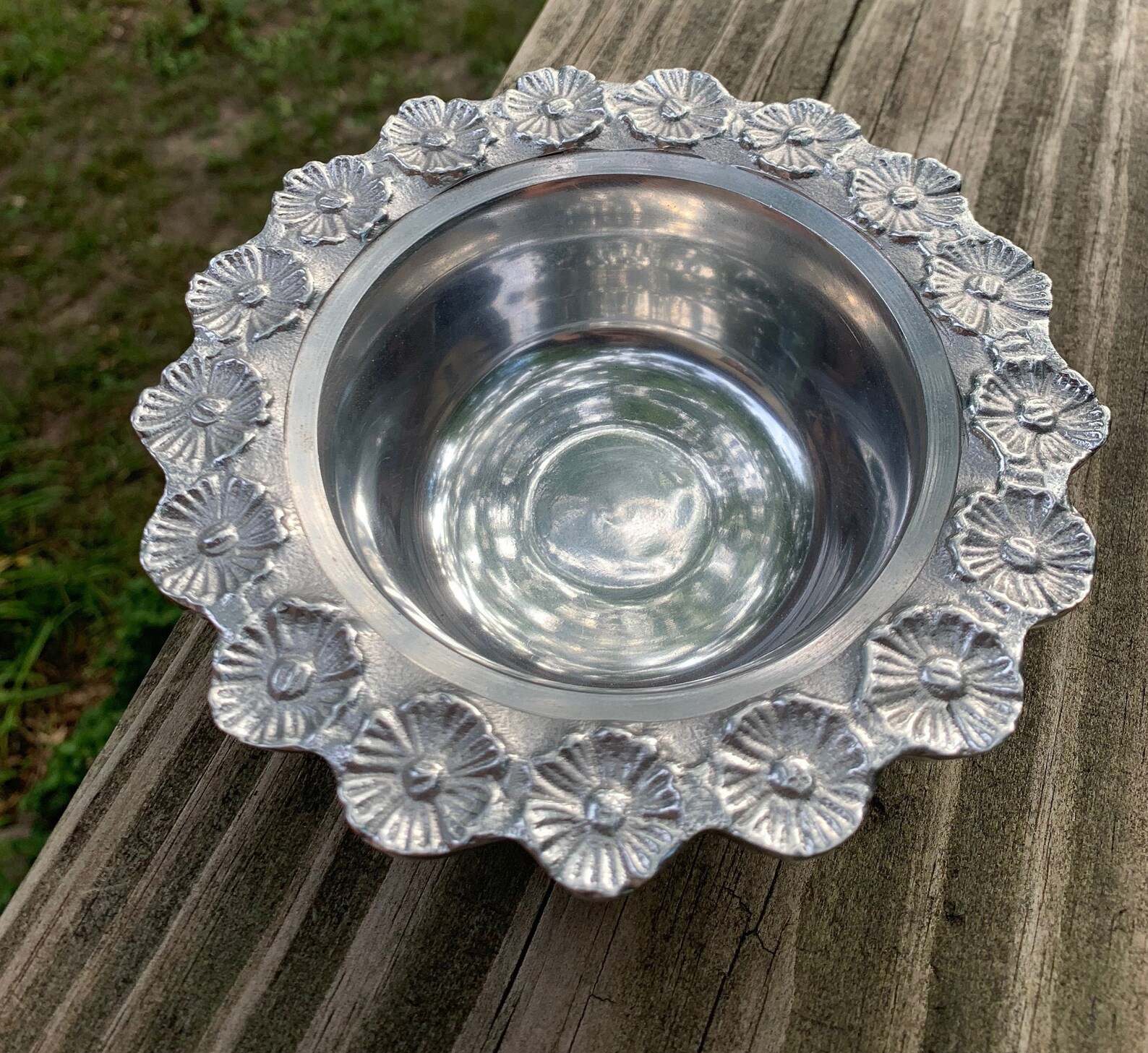 Vintage 1980's 1990's Cast Aluminum Bowl / Dish | Etsy