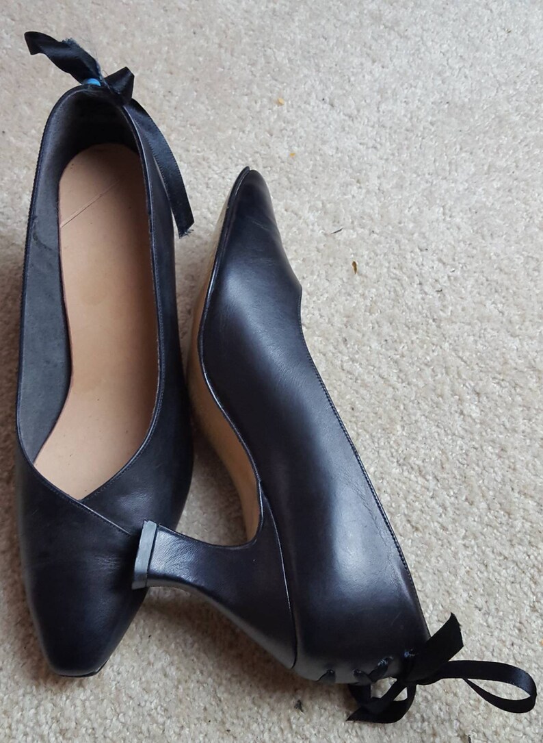 Delightfully Restored Classic Pumps, Embossed Shoes, Pumps for Her ...