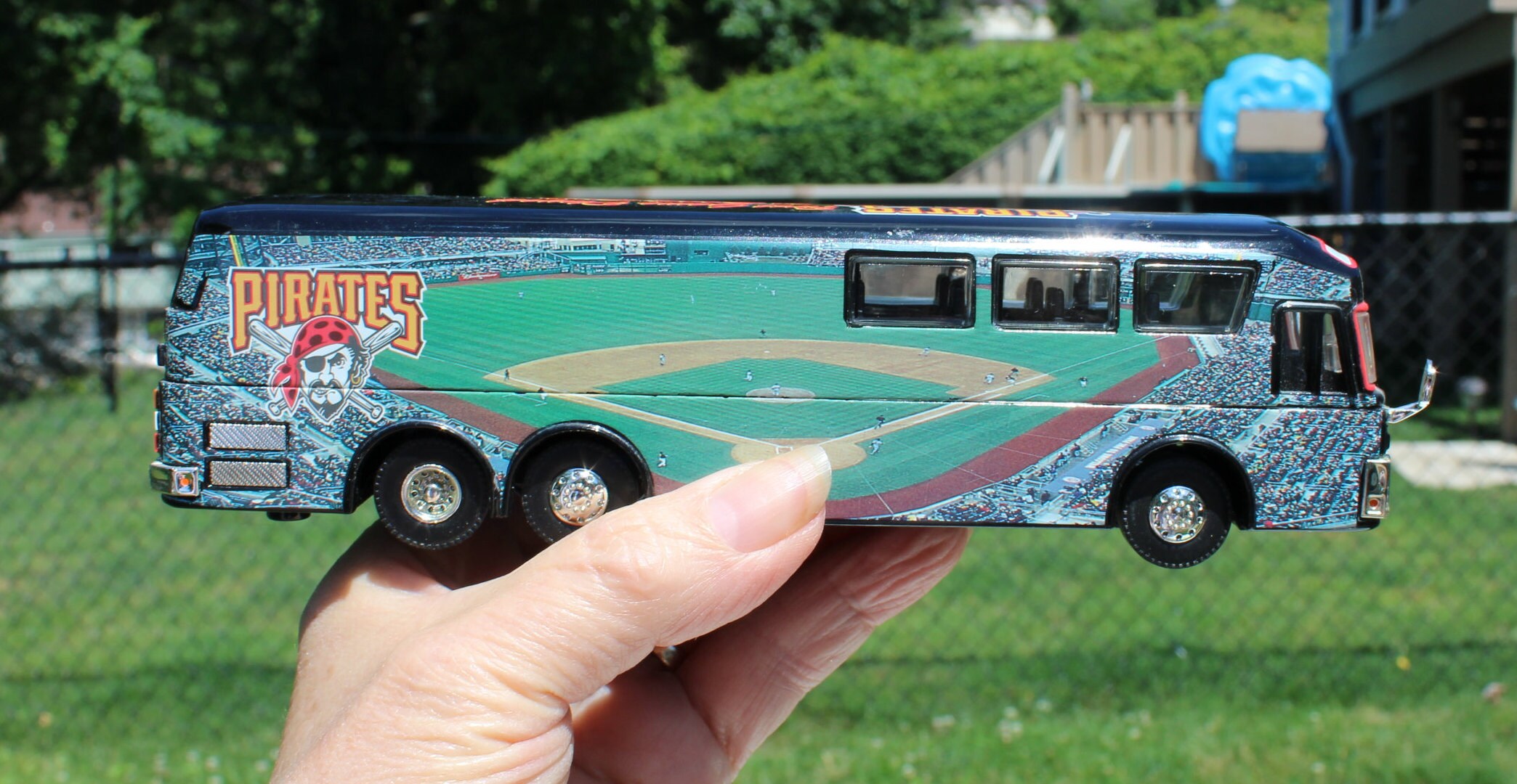 Pittsburgh Pirates First Game Played at PNC Park Bus 2001 from White ...