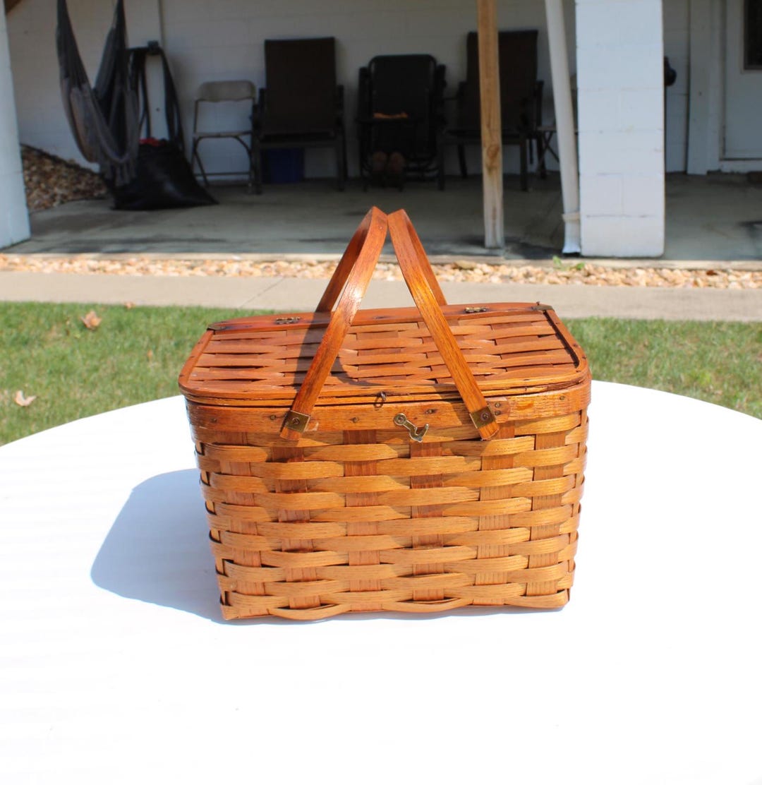 Square Woven Wood Pie / Picnic Basket With Double Handles Woven Slat ...
