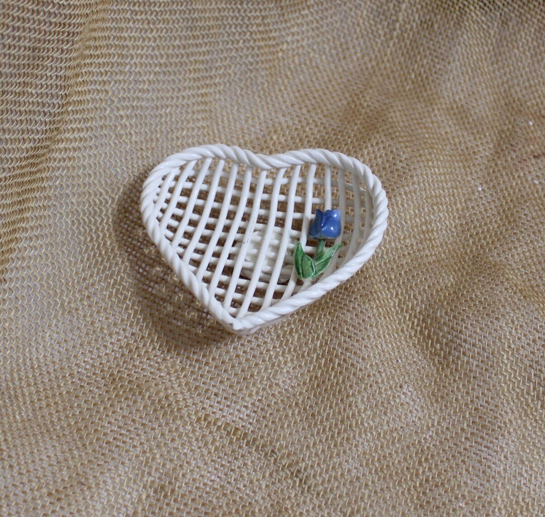 Porcelain Lattice Heart Ring Dish With 3D Tulip Porcelain Heart Shaped ...