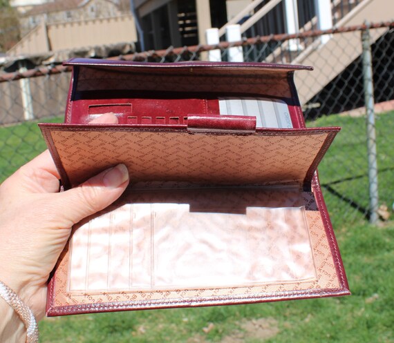 Burgundy Leather Trifold Envelope Style Wallet - Oxbl… - Gem