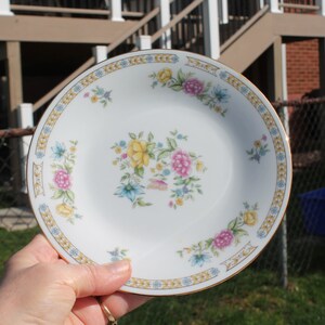 Liling China, Yung Shen in the Ling Rose Pattern China - 15 Pieces of ...