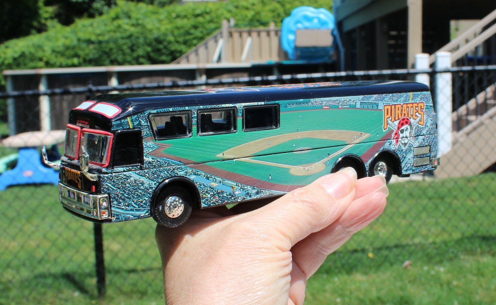 Pittsburgh Pirates First Game Played at PNC Park Bus 2001 from White ...