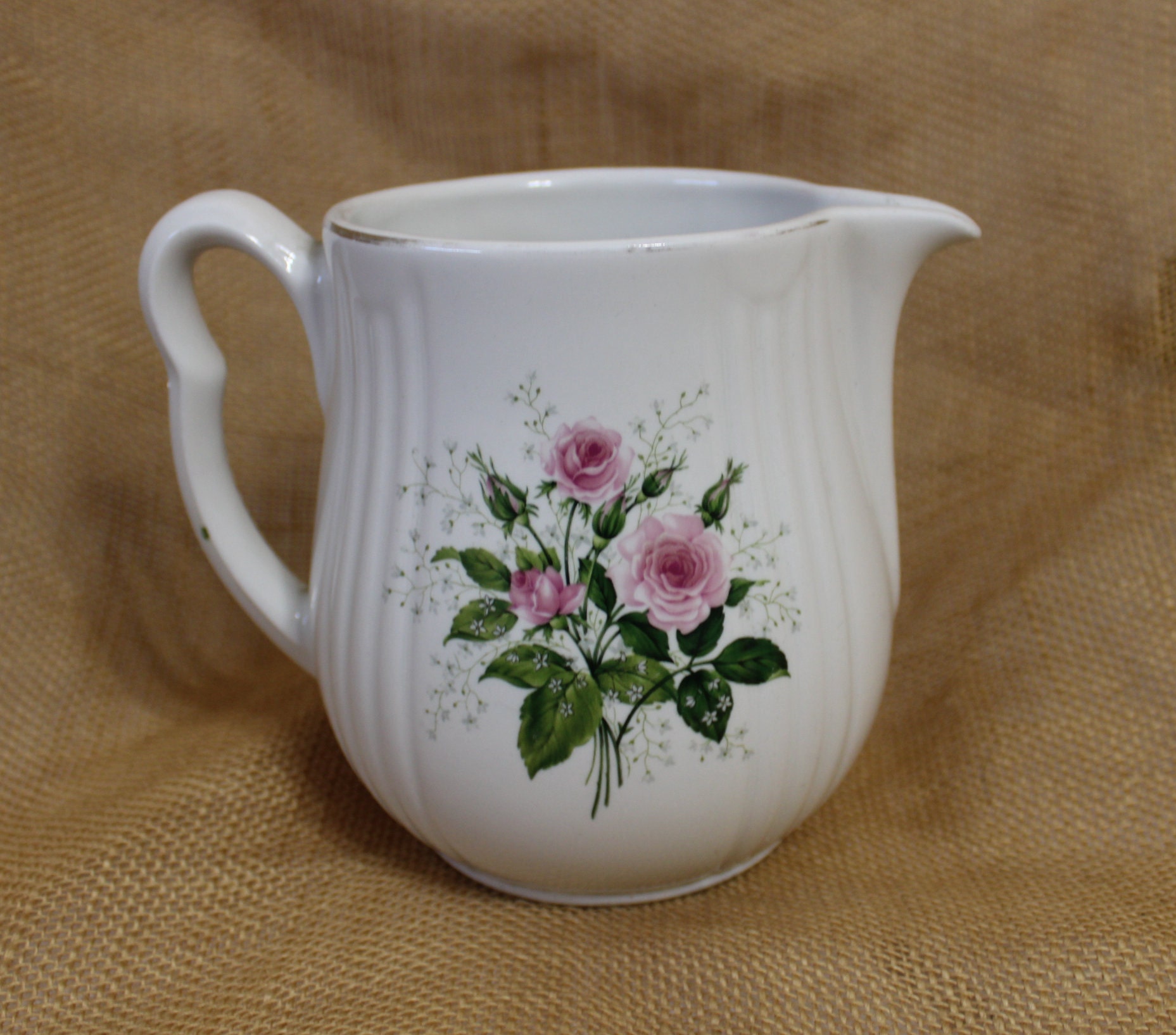 Hall Pottery Pitcher in the Heather Rose Pattern 32 Ounce - Etsy