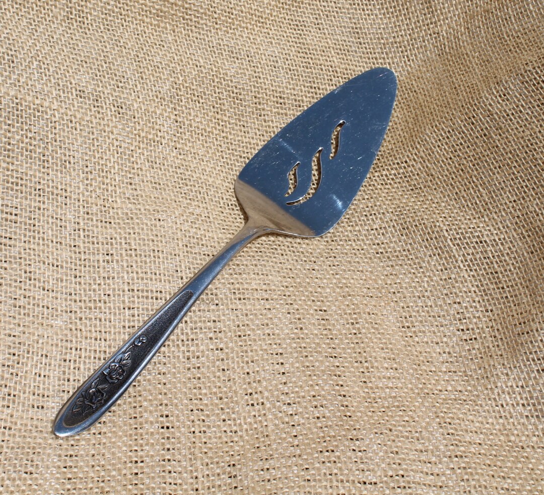 Stainless Steel Pierced Cake / Pie Server by Ecko - Country Garden ...