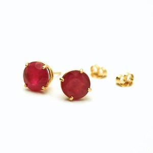 Large Ruby Studs 5.5mm 14kt Yellow Gold/double Gallery Beautiful Red ...
