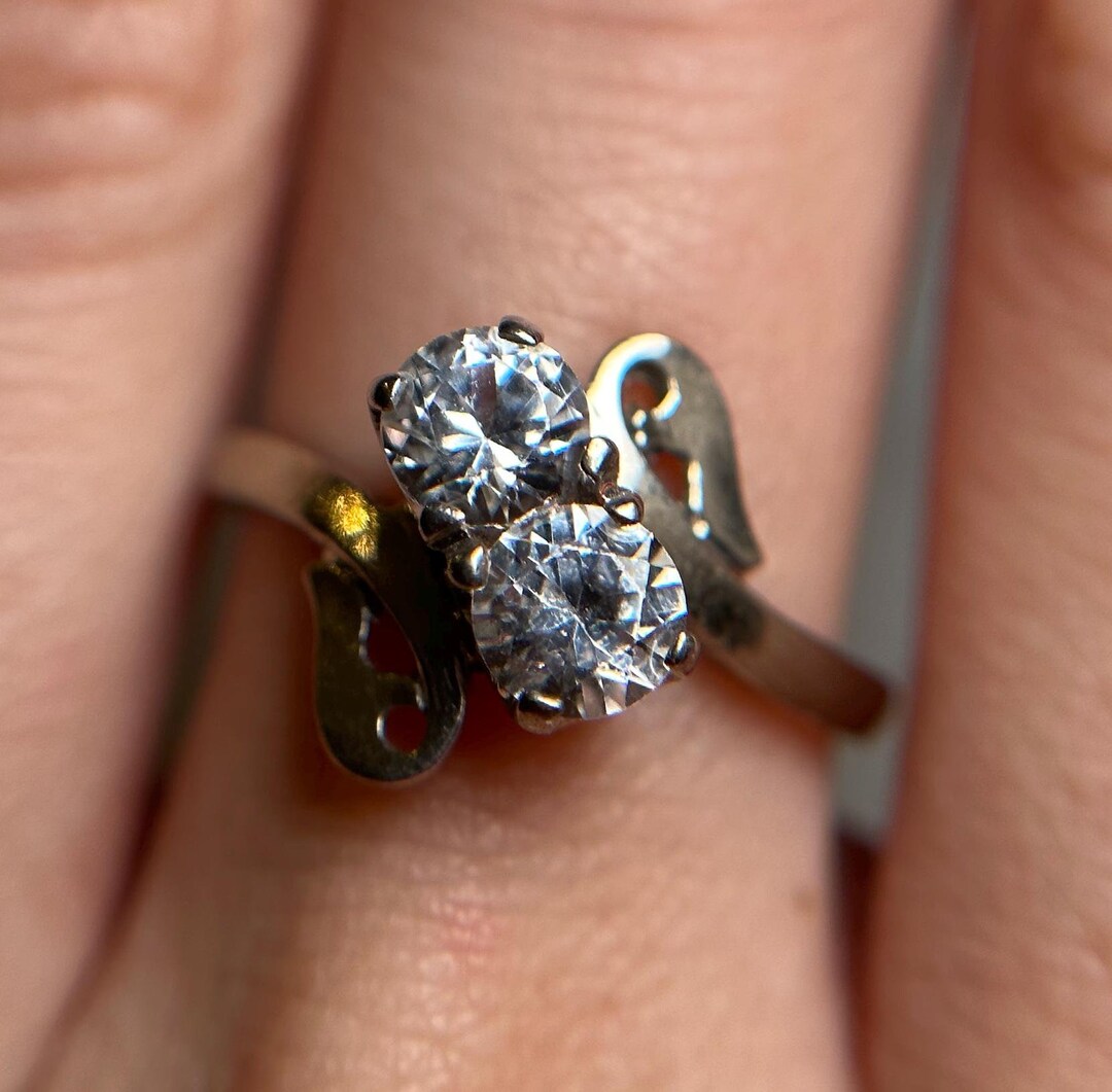Estate 10KT White Gold Sparkly Ring, Two Large Sparkly Cubic Zirconia ...