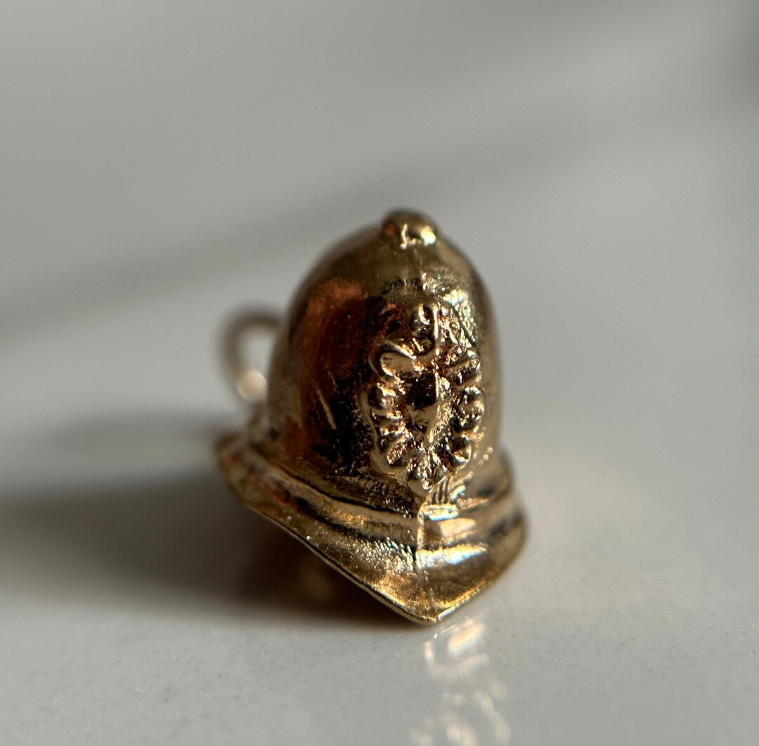 Vintage 14K Gold Old British Police Hat Charm, British Law Enforcement ...