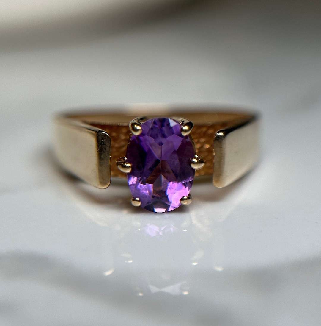 Estate 10KT Amethyst Ring, Oval Cut Solitaire Purple Gemstone Ring ...