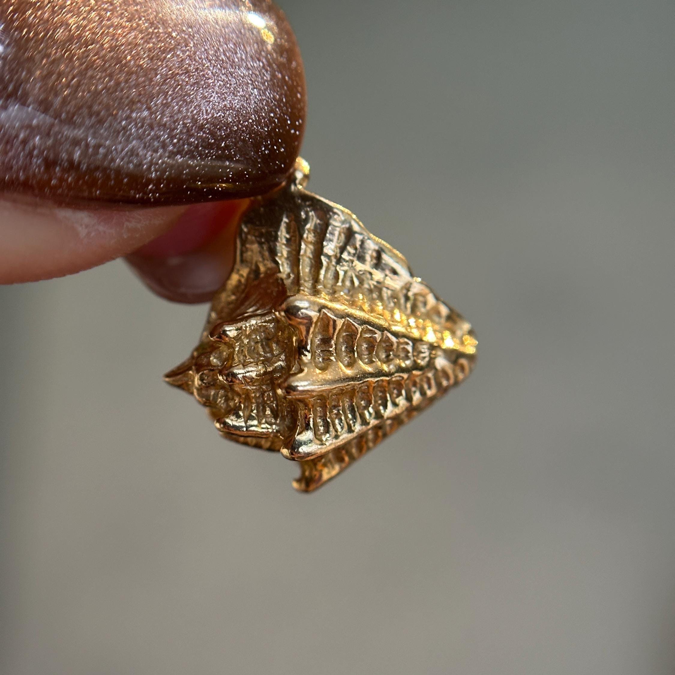9KT Gold Conch Shell, Pink Enamel Painted Solid Yellow Gold Charm ...