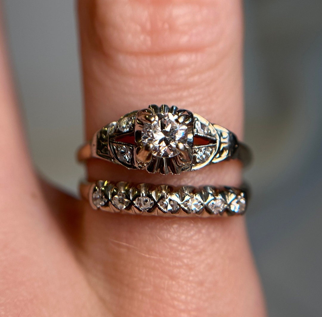 Estate 14KT & 18KT Connected Diamond Rings, Diamond White and Yellow ...