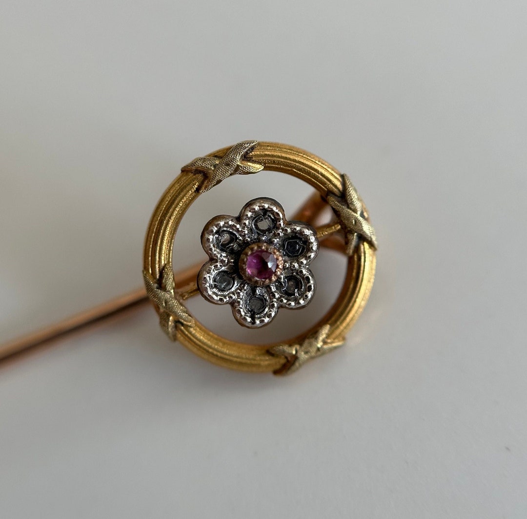 Vintage 9KT Gold and Ruby Stick Pin, Floral Circle Design Ruby Studded ...