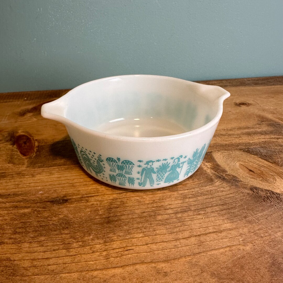 Teal and White Pyrex 1.5 Pint Casserole Dish Made in the USA Amish ...