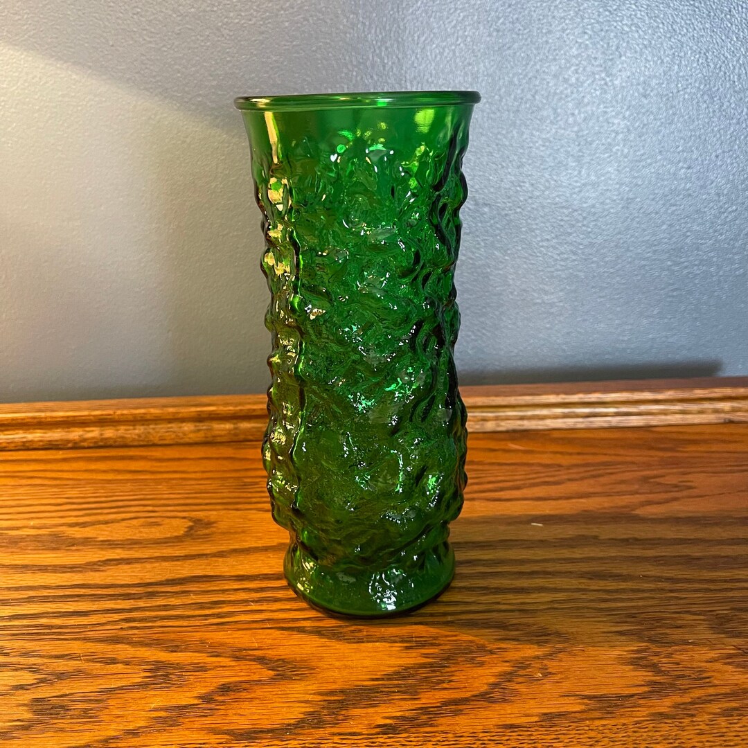 Vintage Kelly Green Ripple Glass Vase - Decorative Flower Vase - Etsy