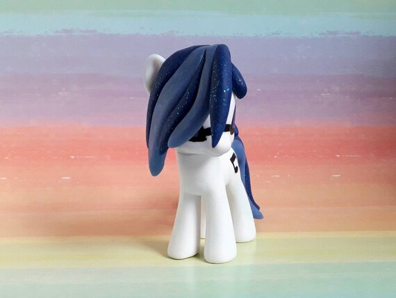 Vinyl Scratch And Luna
