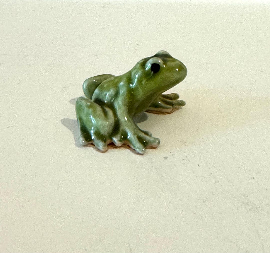 Vintage Miniature Green Ceramic Frog - Etsy