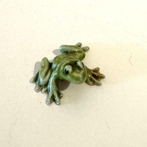 Vintage Miniature Green Ceramic Frog - Etsy