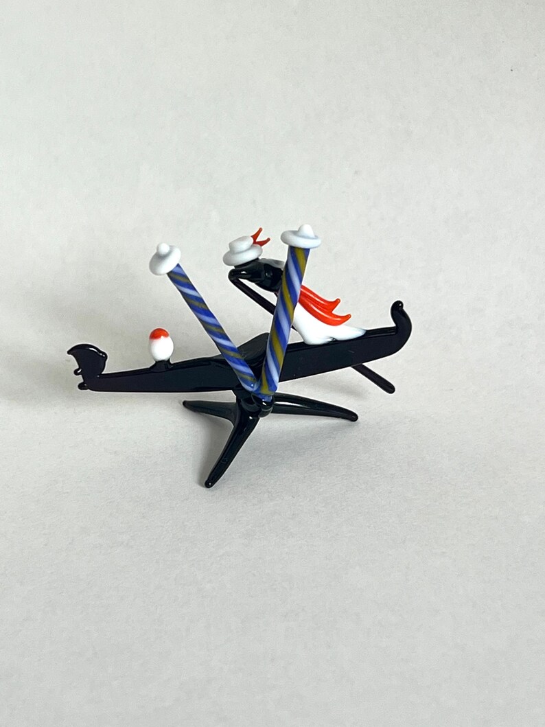 Vintage Murano Glass Art Gondola & Gondolier Miniature Sculpture ...