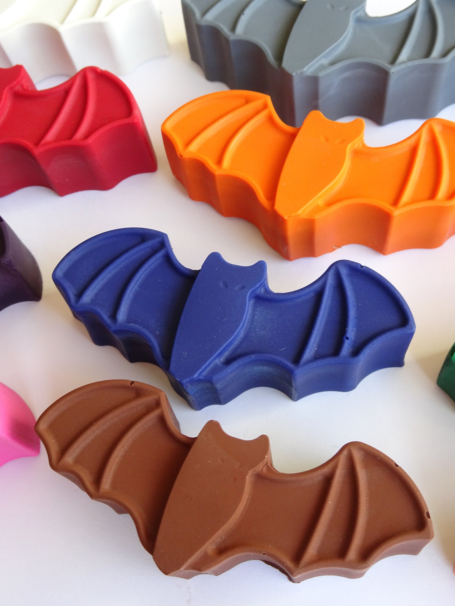 12 Bat Crayons Novelty Bat Crayons Halloween Crayons - Etsy