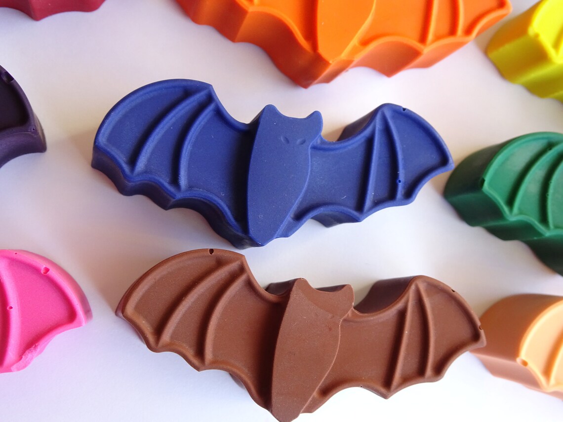 12 Bat Crayons Novelty Bat Crayons Halloween Crayons | Etsy